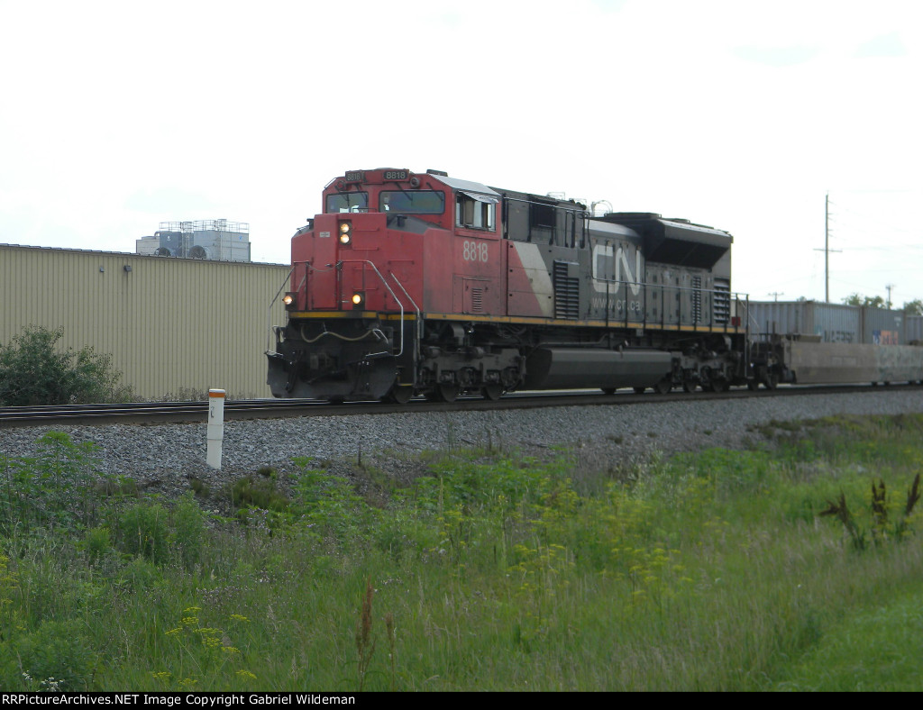 CN 8818 LEADING